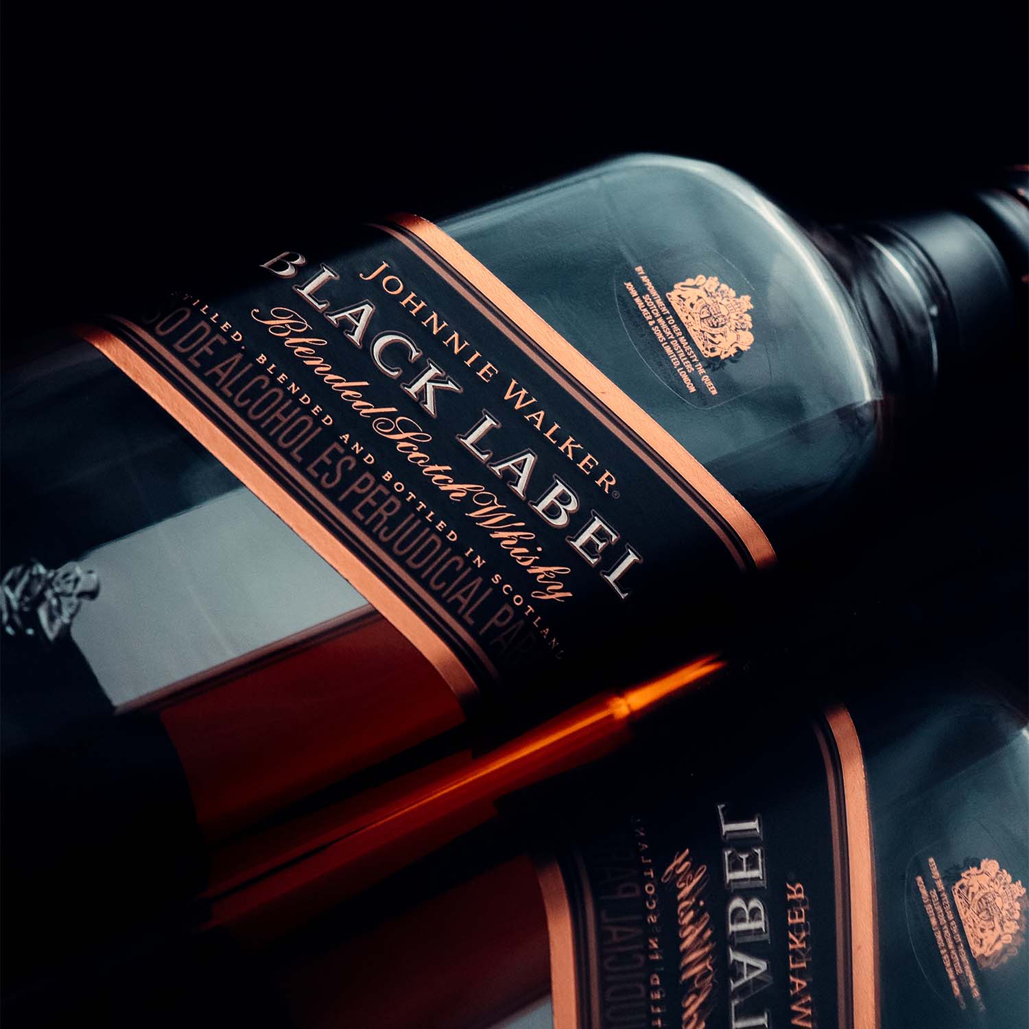 Red Label Vs Black Label: Which of the Two Scotch Whiskies Is Best ...